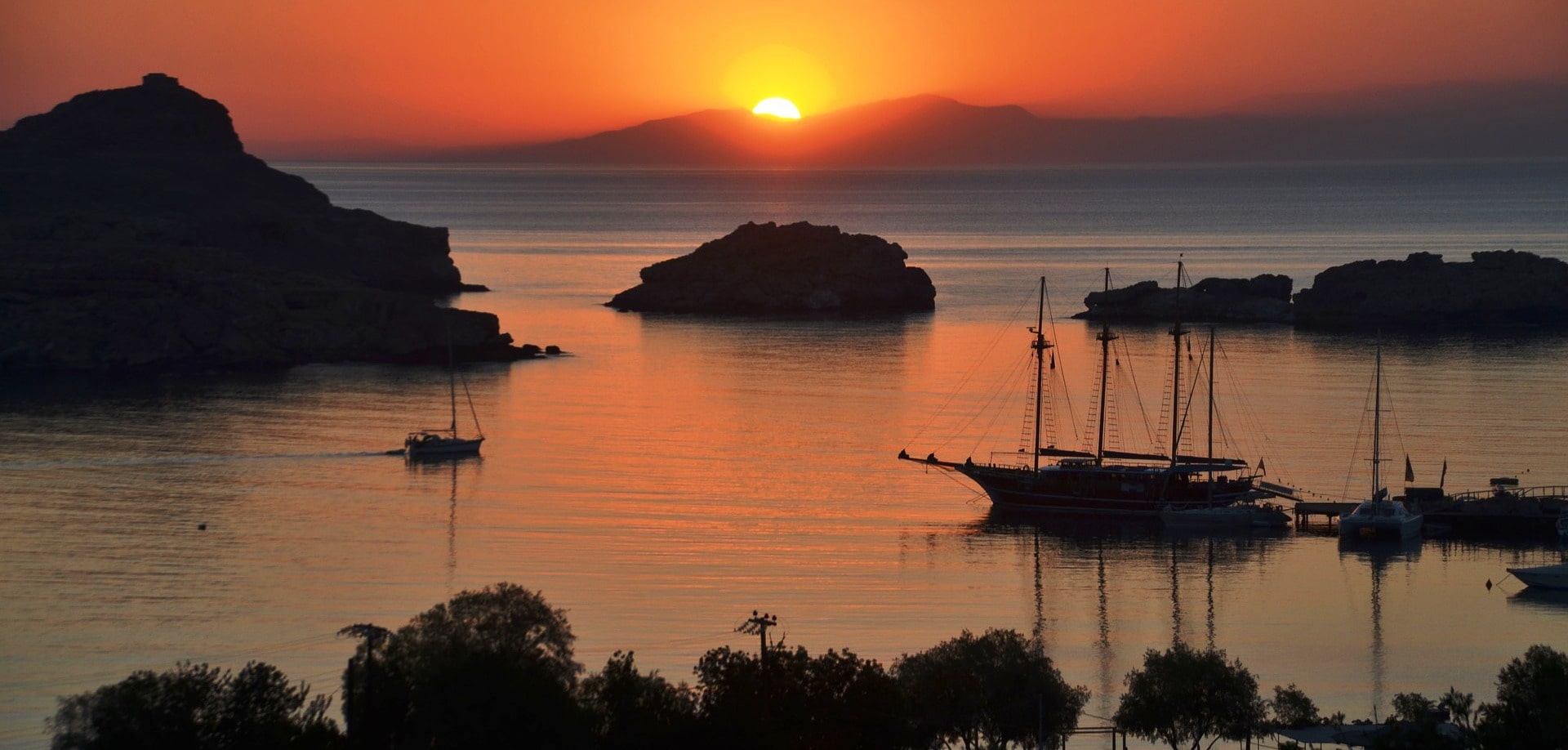 Lindos by Night | Small Group Excursions | Rodos Apex